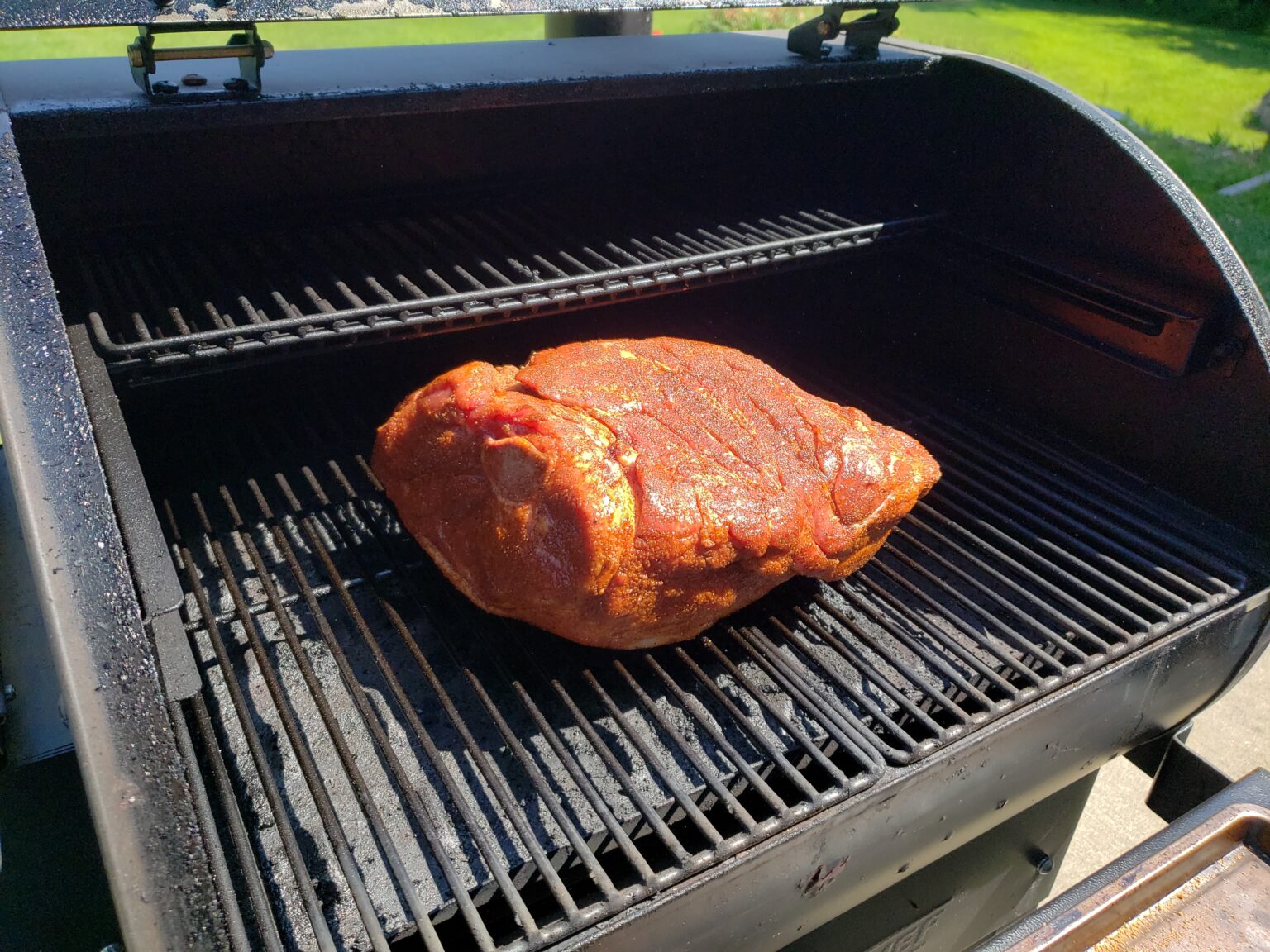 7 Simple Steps to Learn How to Smoke Meat on a Smoker